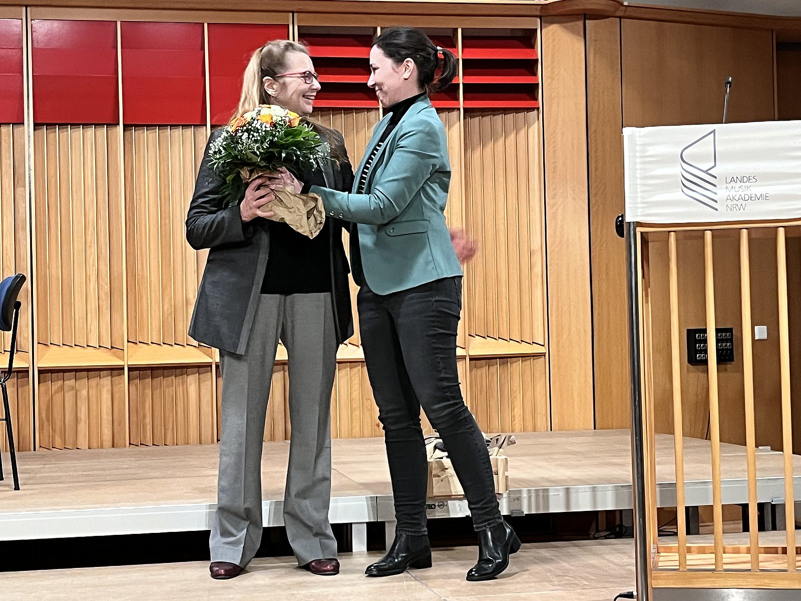Antje Valentin übergibt die Leitung der Landesmusikakademie NRW an ...